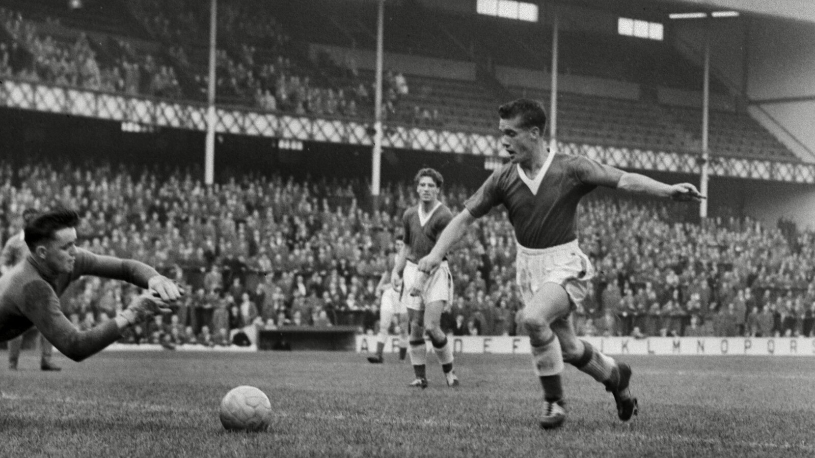 RIP Ken Price (1954 - 2025) | Gillingham F.C.