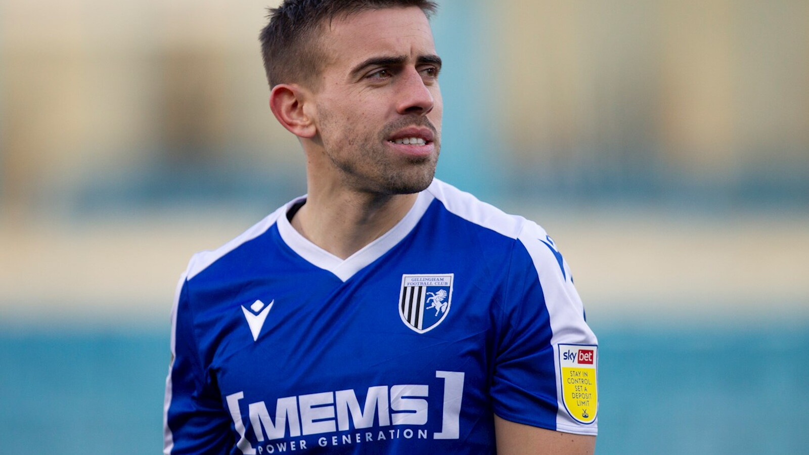 Olly Lee signs for Gills | Gillingham F.C.