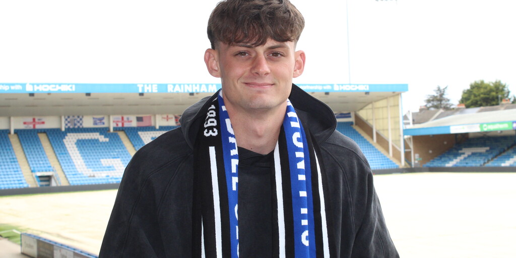 Gills capture the signing of Seb Palmer-Houlden | Gillingham F.C.